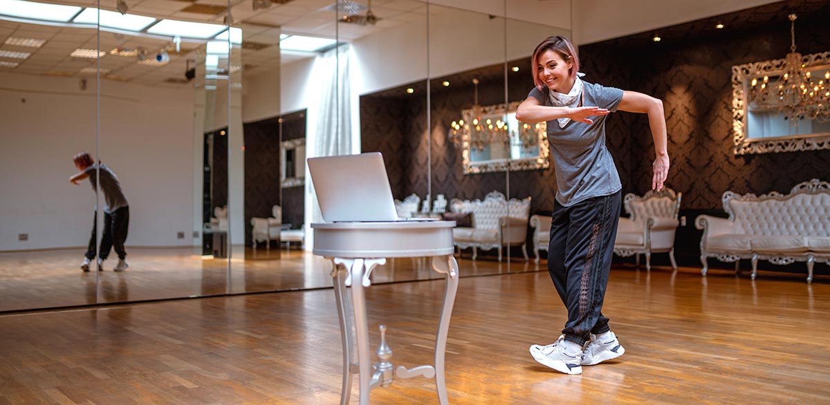 ONLINE WORKSHOPS - The Travelling Stage